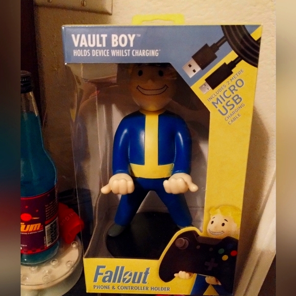 Bethesda | Cell Phones & Accessories | Fallout Vault Boy Controller ...